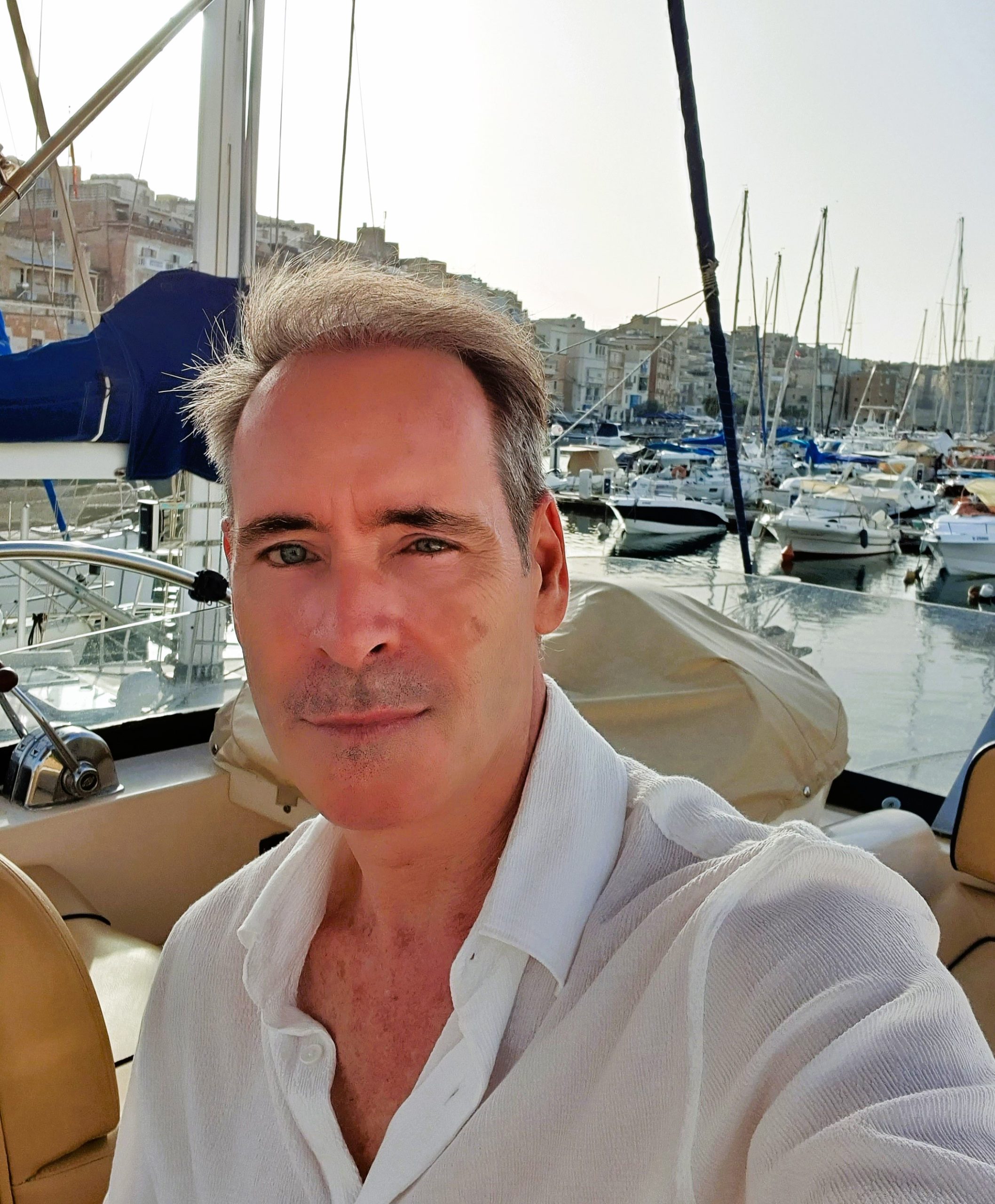 The CAPTAIN & his ADVICE FOR SMOOTH SAILING - grandehorizontalecruising